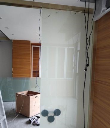 Guided installation steps for dimming glass and atomized glass ...